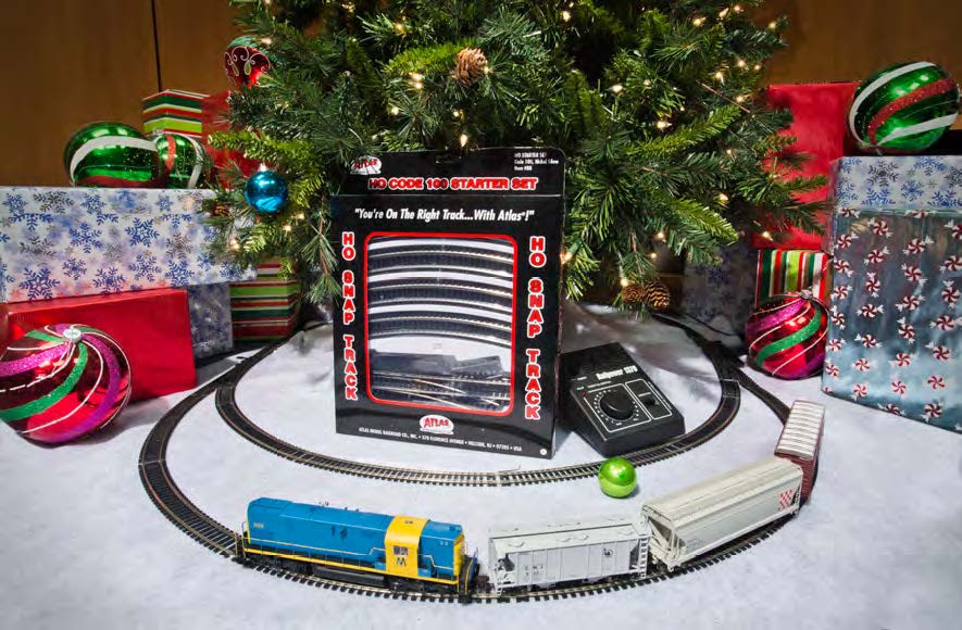 HO Starter Set- Black Track with Power Pack Bundle – atlastrainkids